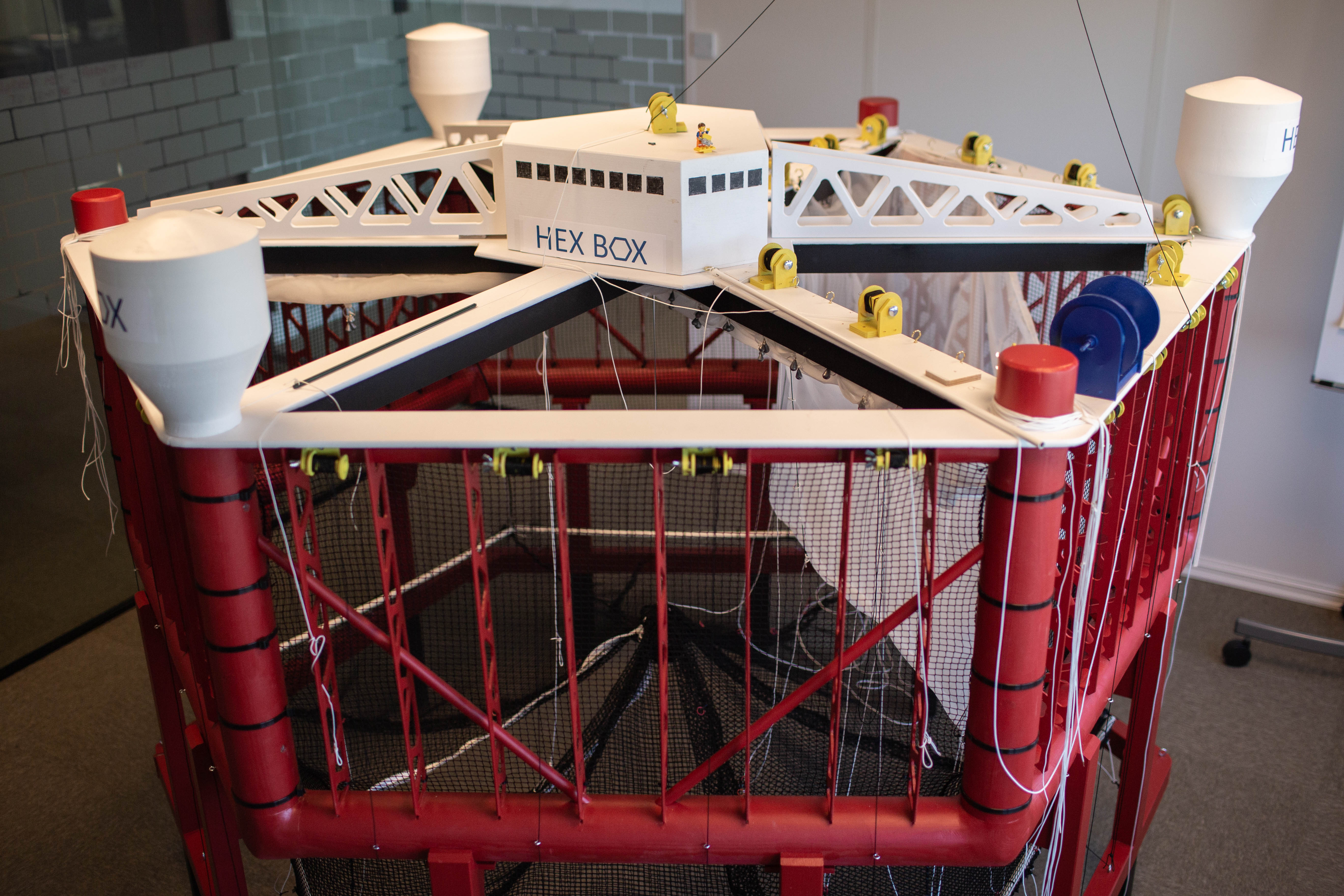 Testing our net, the most important equipment on the Hex Box